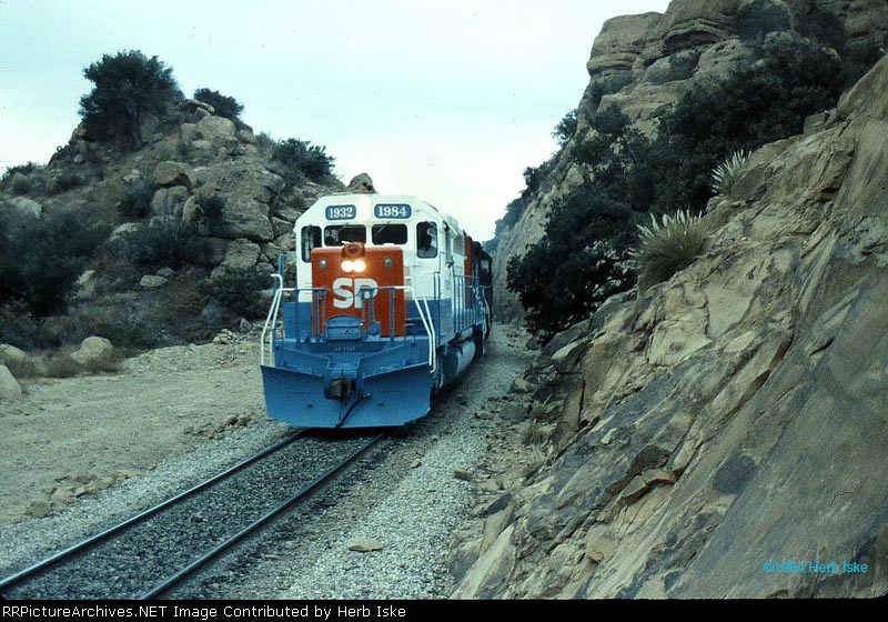 Southern Pacific "Olympic" unit heads for LAUPT